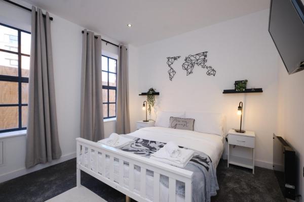 Tv | Near Key Attractions | Quality Staycation - Birmingham