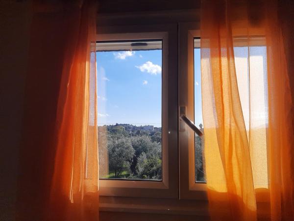 Suburbs Georgia's Loft In Country Side 15' From The Airport - Пеания