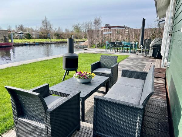 New - The Surf Shack - On A Lake Near Amsterdam! - Netherlands