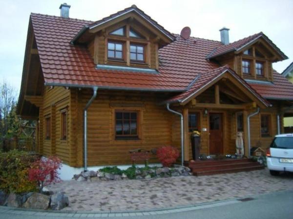 Gemütliche Souterrain Ferienwohnung In Einem Holzhaus Mit Freisitz - Rust