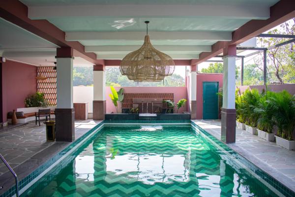 Casa Blanca Lakecity - Udaipur