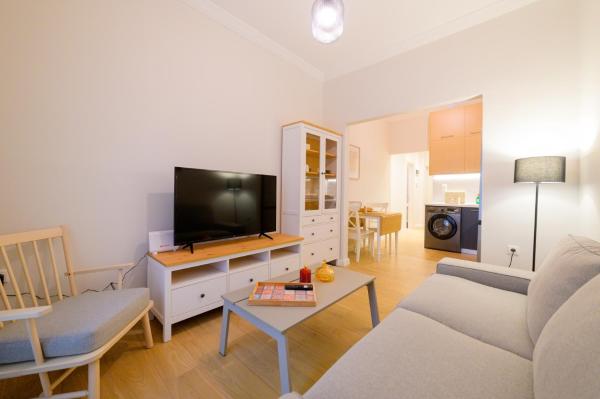 New Modern 2nd Floor Apartment - Aéroport de Thessalonique Makédonia (SKG)