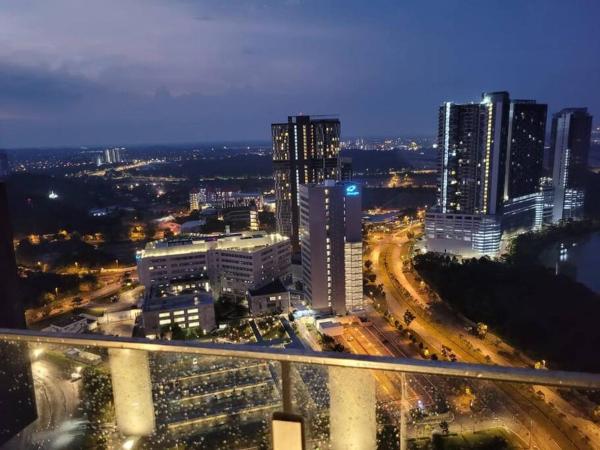 A2502 Grand Medini Studio 100mbps Netflix By Stay - Kukup