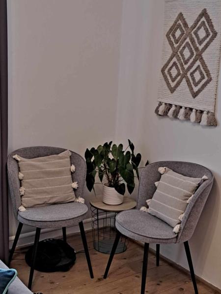 Cozy Town Center Retreat - Komárno