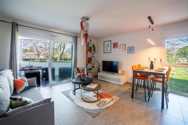 Lumineux Avec Terrasse Au Calme En Hyper Centre. - Arcangues