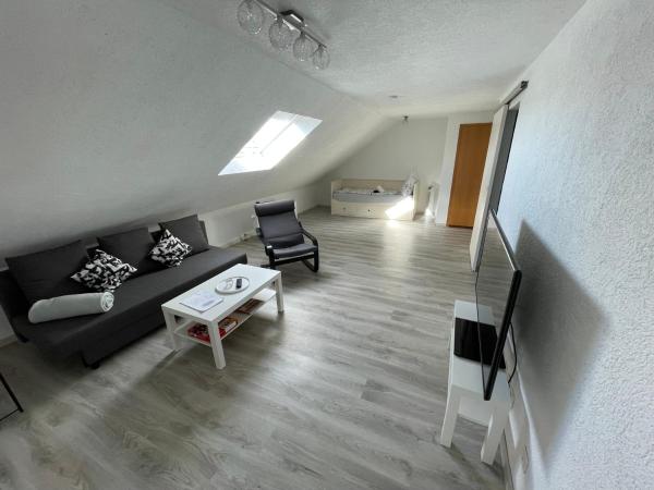 Moderne Gemütliche 2-zimmer Wohnung Stuttgart Bad-cannstatt - Stuttgart