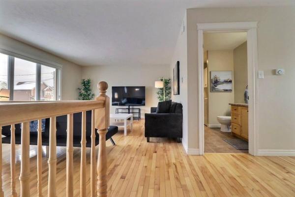 Home In Central Moncton Wfh Nbcc - Moncton