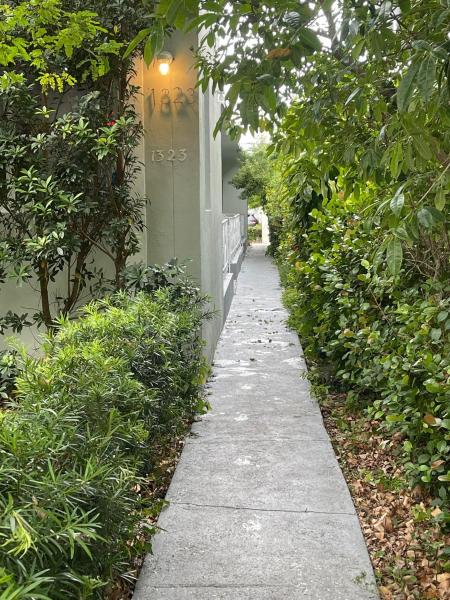 Boutique Apartments Flamingo - Surfside, FL