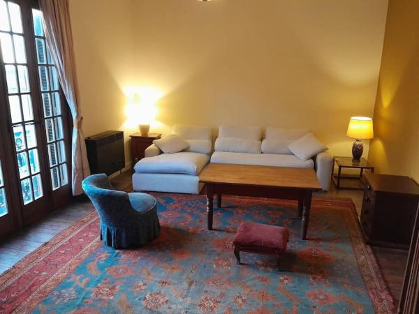 Apartamento De Estilo En Edificio Patrimonial - Montevideo