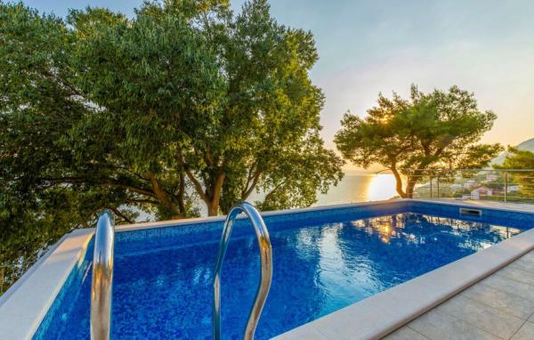 Holiday Home Kuzma With Private Pool And Sea View - Brela