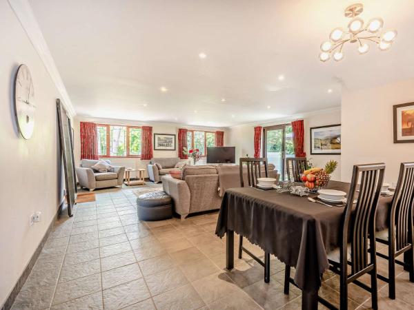 2 Bed In Christchurch 91999 - Mudeford