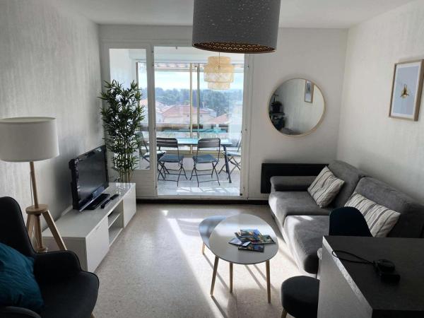 Résidence Porquerolles - Joli T1 à Bandol Avec Vue Petite Vue Mer Mae-8734 - Bandol