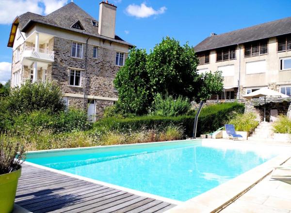 Gîte De France A Perle De Vue 4 éPis - Gîte De France 14 Personnes Mae-0294 - Uzerche