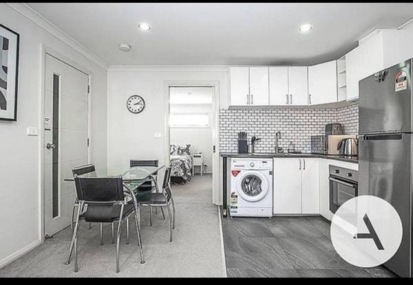 Modern Cottage Central Location - Canberra
