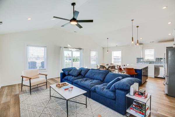 Spacious Wildwood Condo Walk To Beach! - Wildwood