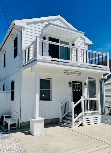 Beautifully Renovated Home With Water Views - Cape May, NJ
