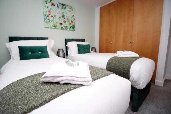 Hamilton Court Apartment For 4 Guests, Bright And Central Location With Balcony And Wi-fi - Bristol
