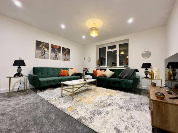 Brand New Modern Cheltenham Home - Cheltenham