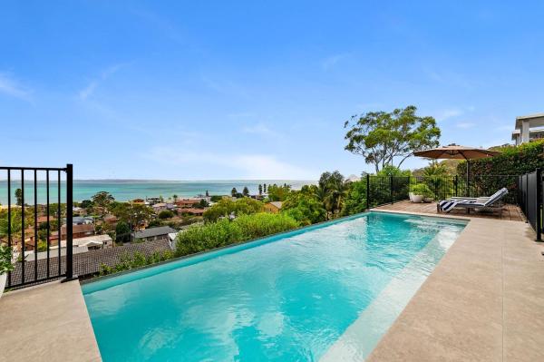 Phuza Maningi 17 Myan Close - Nelson Bay