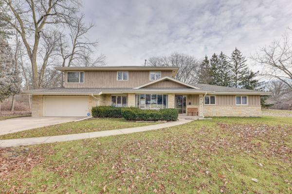 Convenient Racine Home 4 Mi To Lake Michigan! - Racine, WI