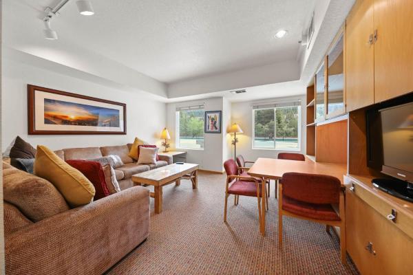 Palisades Tahoe Lodge Rentals Studio #223 - Tahoe City, CA