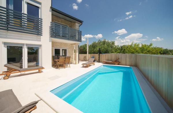 Apartments Fortis - Murter