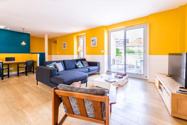 Les Halles Keyweek Duplex With Terrace And Parking In Biarritz Center - Biarritz