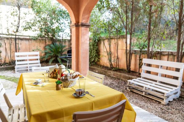 Casa Matilda - Villasimius, 3 Bedrooms, Double Private Garden, Sleeps 7 - Villasimius