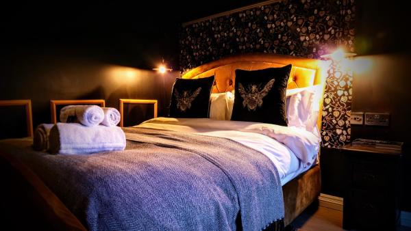 The Mad Hatter's Guestrooms - Oxford