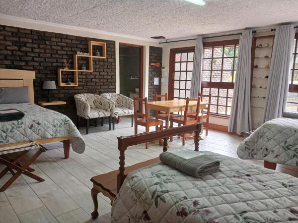 Julie's B&b - White River