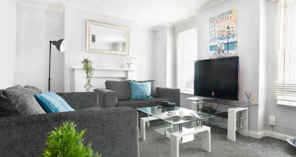 Lux Home Stays - Regents Place - Royal Leamington Spa