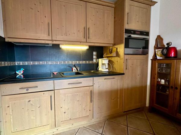 Appartement 3 Pièces Avec Garage, Terrasse, Proche Pistes Et Commerces à Arâches-la-frasse - Fr-1-572-250 - Les Carroz d'Arâches
