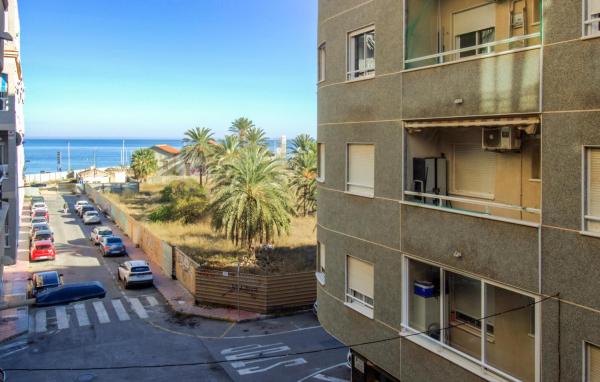 Cozy Apartment In Torrevieja With Wifi - Torrevieja