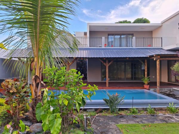 3 Bedrooms -Swimming Pool- Fully Equipped Kitchen - Port Louis