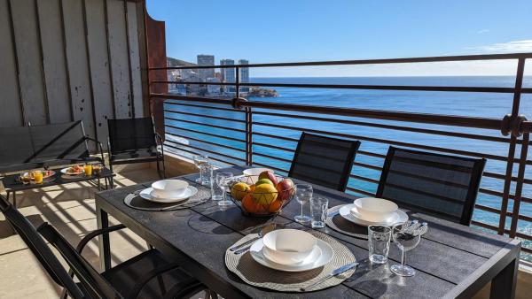 Las Arenas Sea Front Apartments - Benidorm