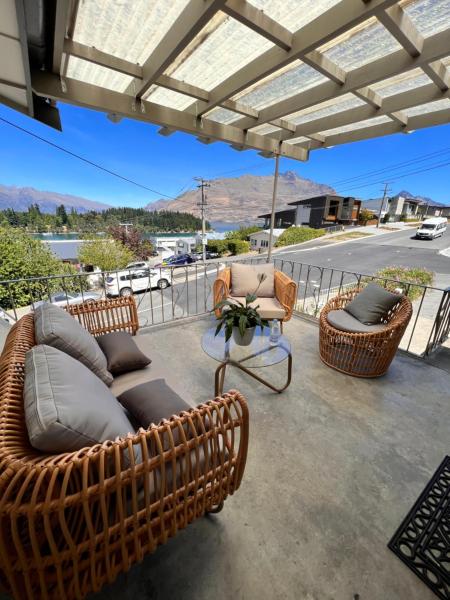 Moon House - Queenstown