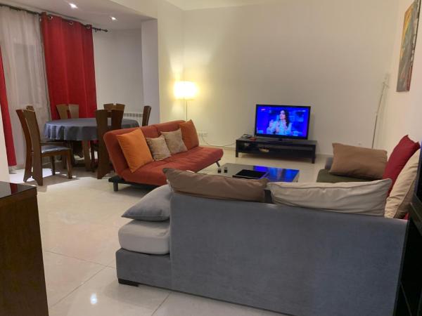 Charmant Appartement A Oran Gambetta Pour Famille - Algeria