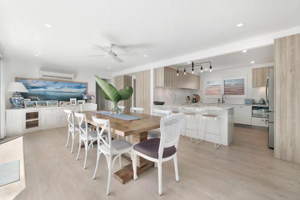 5br Mermaid Waters Luxury Home - Broadbeach