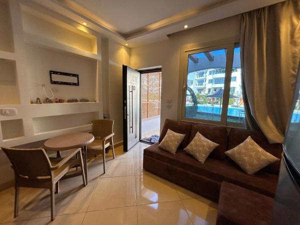 Cosy Studio On The First Floor With Lovely Terrace And Personal Garden Area, Pool View And Free Beach Access In Sharm Hills Resort - Scharm El-Scheich