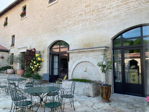 Logis De La Roche - Niort - Chauray - Niort