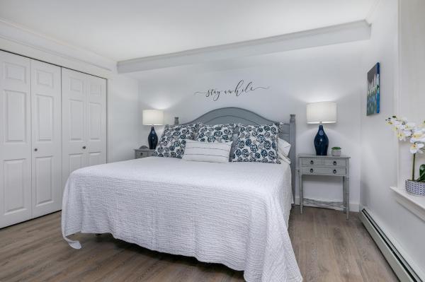 Beautiful Private Oasis - On The River's Edge - Kennebunk, ME