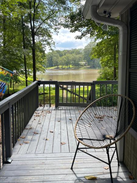 Waterfront Luxury On Lake Sinclair With Wraparound Deck,and Fireplace - Eatonton, GA