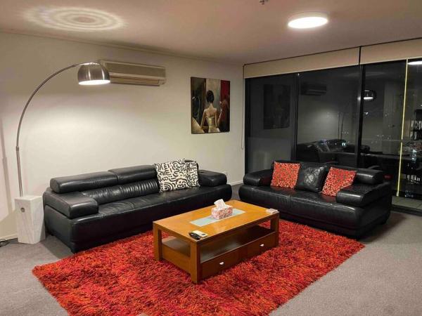 Spacious 3 Bedroom Apartment Southbank - Brooklyn, Victoria