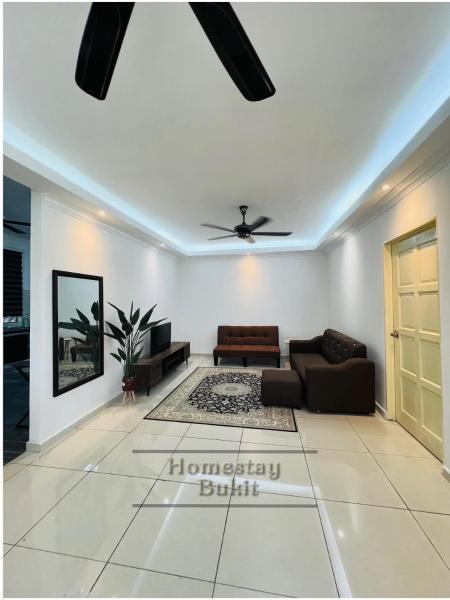 Homestay Bukit Roses - Mantin