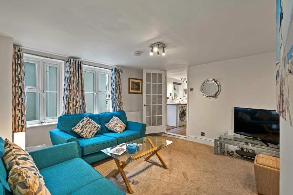 Finest Retreats - Porthole Cottage - Caerhays Castle