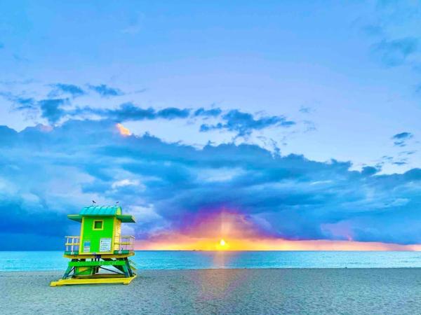 South Beach One Bedroom Condo With Parking Spot - Miami Beach, FL