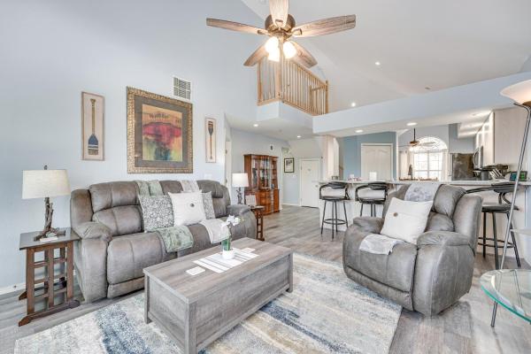 Updated Branson Condo With Lake Taneycomo Views! - Branson, MO