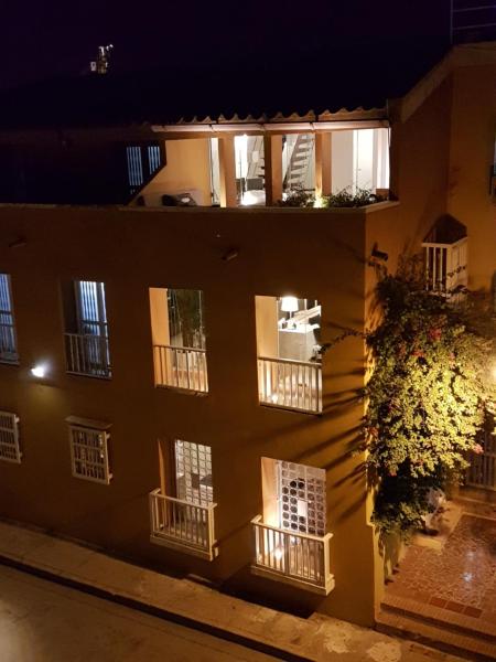 Apartamento Duplex Vista Al Mar Y Murallas Nuevo En La Ciudad Amurallada - Cartagena