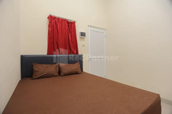 Rawa Buntu House Redpartner - 자카르타