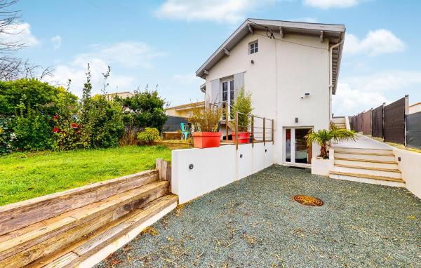 Nice Home In Royan With Wifi - Royan